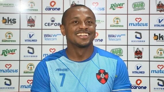 Ex-Cruzeiro é jogador e 'dirigente' de time da Série D