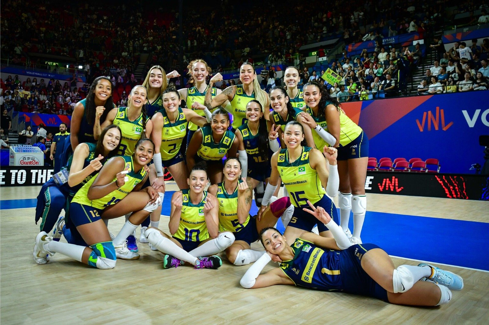 Brasil luta até o fim, mas perde para o Japão e fica de fora da final da VNL Feminina