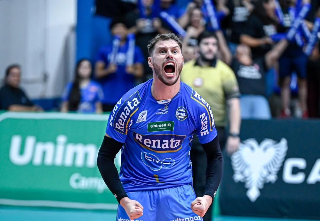 Vôlei: Bruninho chora após conquista de título na volta ao Brasil